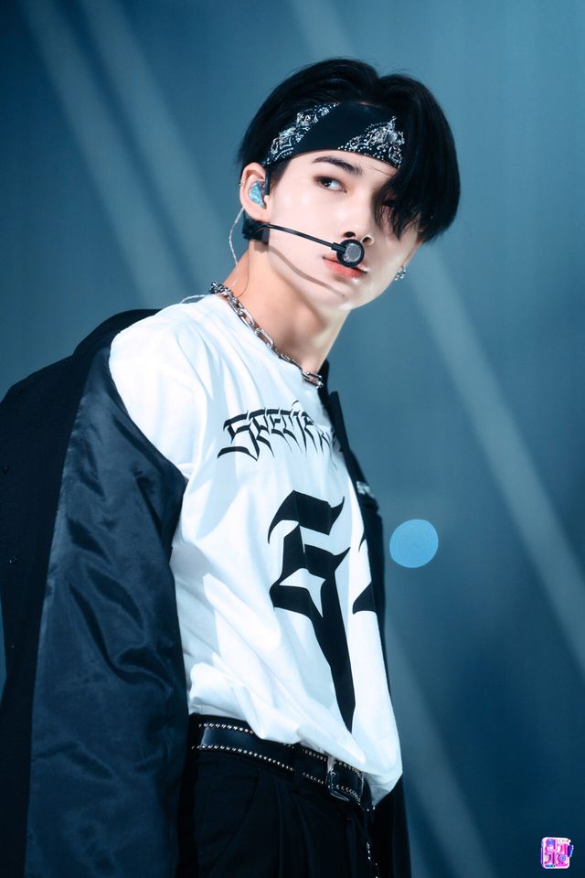 Middle-Aged Female "Fan" Caught Rubbing ENHYPEN's Ni-ki Without Consent ...