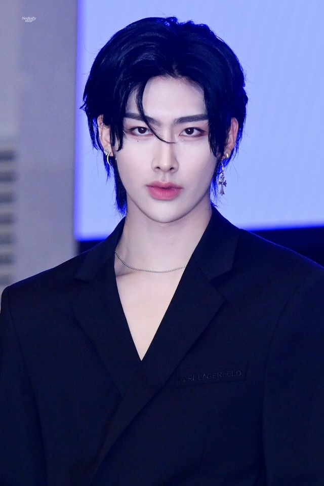 ZEROBASEONE's Ricky Goes Viral For Looking Just Like A Beloved Webtoon ...