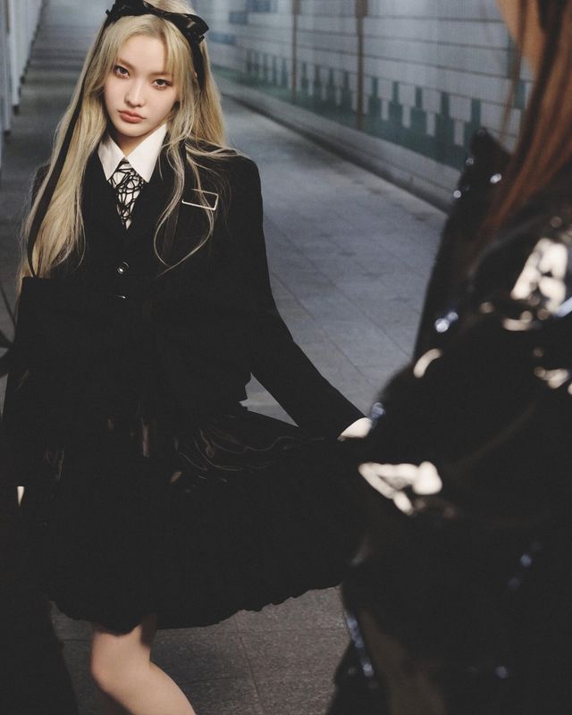 ILLIT's Dramatic Change In Concept And Styling Gain Attention Ahead Of ...