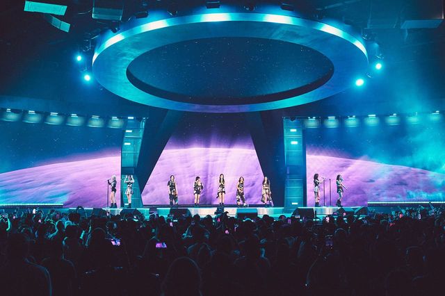 TWICE Help Lost Girl Find Family At LAX Airport- Thanksgiving Saved ...