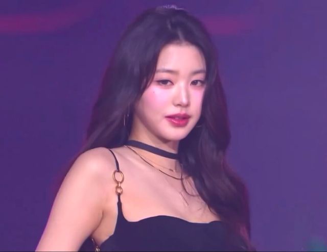 IVE's Wonyoung Goes Viral For Mature, Sexy Visuals At Recent Festival - Koreaboo