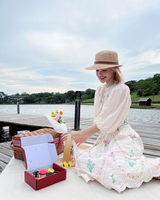 BLACKPINK Lisa's Attitude Towards The Newest YG Trainees Showcases Her ...