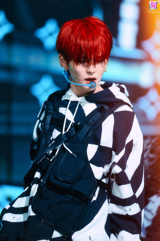 These 60 HD Photos Of TREASURE Performing "JIKJIN" Live Will Have Any ...