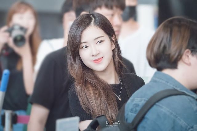 BLACKPINK's Members Look Just As Stunning Without Makeup, And Here's ...