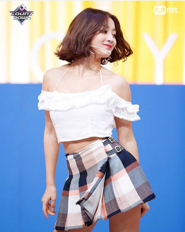 Here Are 12 Of TWICE Jihyo's Most Stunning Stage Outfits That Will Make ...