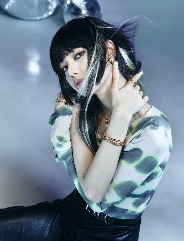 BLACKPINK's Lisa Exudes Model Vibes In Photos From Her W Korea Magazine ...