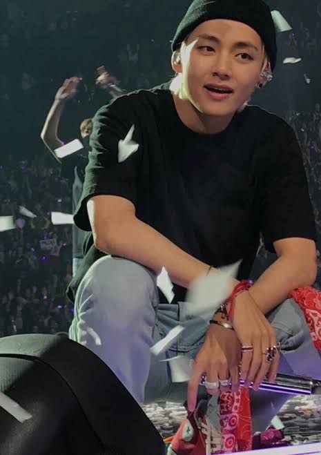 15 Unedited Photos Showing What BTS’s V Actually Looks Like IRL - Koreaboo