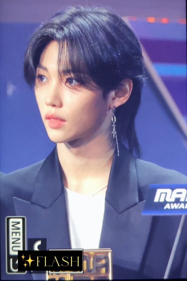 Stray Kids' Felix Goes Viral For His Ethereal IRL Visuals At The "2022 ...