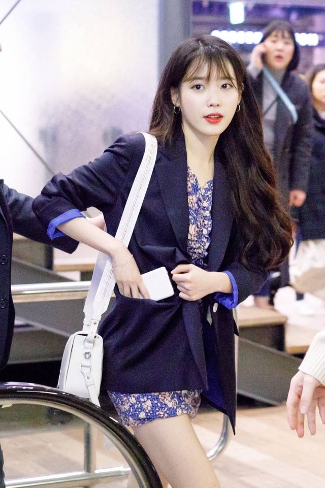 IU's New Outfit Proves Spring Has Finally Come In Korea (10+ Photos)