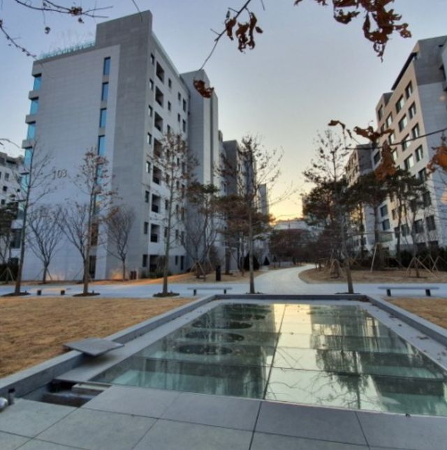 A Look Into The New Apartment Complex BTS's RM And Jimin Just Purchased ...