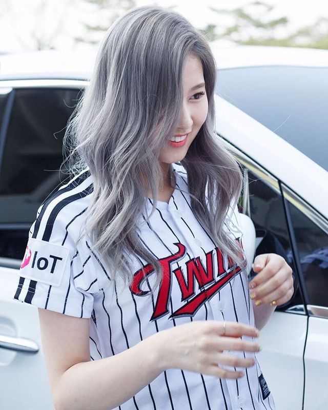 Here Are 10+ Idols Who Totally Rocked Silver Hair - Koreaboo