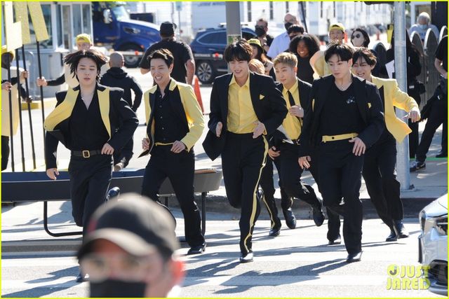 Here Are 20+ HD Photos Of BTS During James Corden's "Crosswalk Concert ...