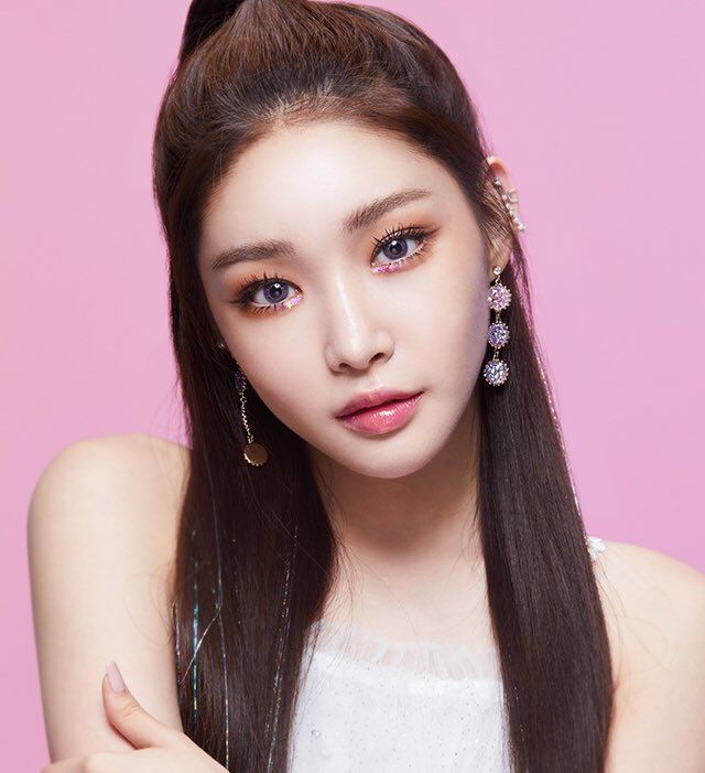8 Times Chungha Was A Queen In Legendary Makeup Looks - Koreaboo