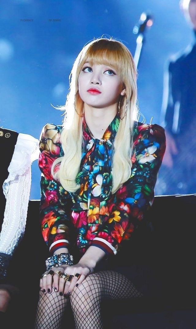 Here Are 8 Female Idols Who Boast Seriously Beautiful Doll Like
