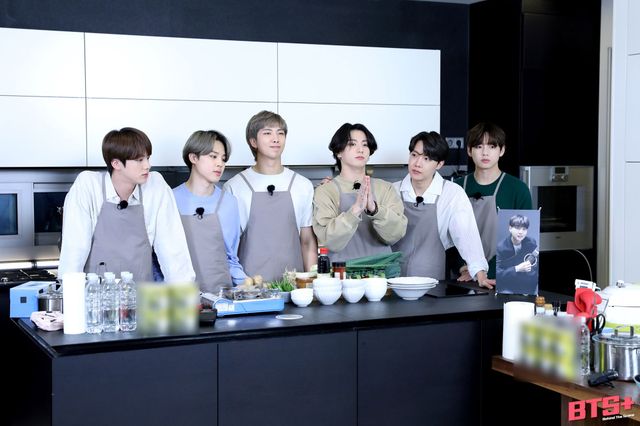 Fans Pretty Much Know How BTS's Dorm Looks Like Even Without An ...