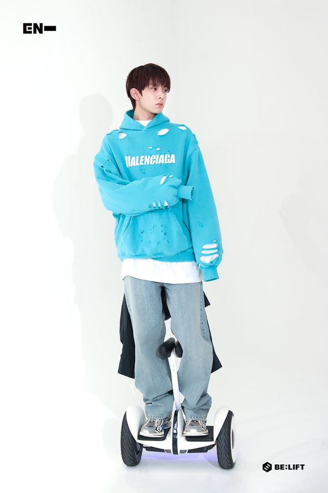 ENHYPEN Becomes Models In These 30 Photos From Their First Ever ...