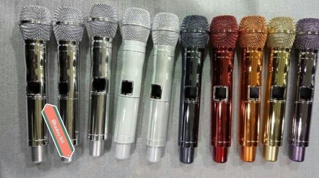 10 K-Pop Artists Who Use Custom Microphones That Have Very Special ...
