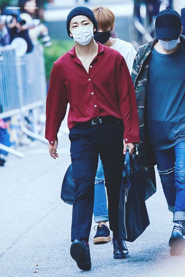 Here Are The Top 10 Most Iconic Fashion Moments Of BTS's V - Koreaboo