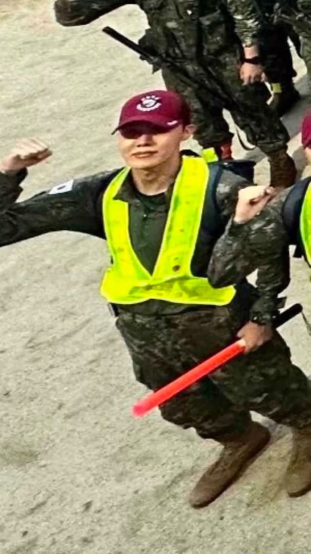 New Photo Of BTS's J-Hope In The Military Released - Koreaboo