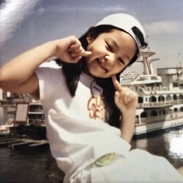 BLACKPINK's Jennie Was Beautiful Her Entire Life, And These Similar ...