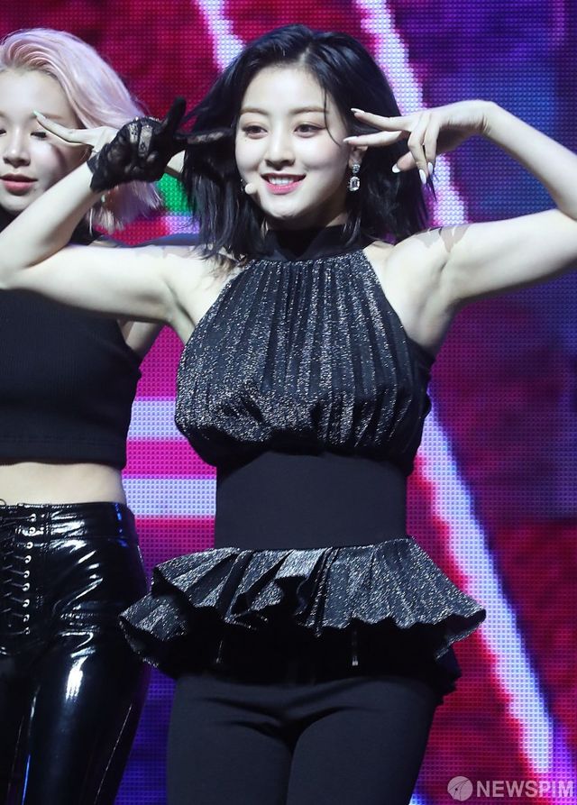 Your First Look Into TWICE's "Fancy You" Showcase - Koreaboo