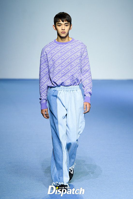 NCT's Lucas Wows Fans On Runway During Seoul Fashion Week - Koreaboo