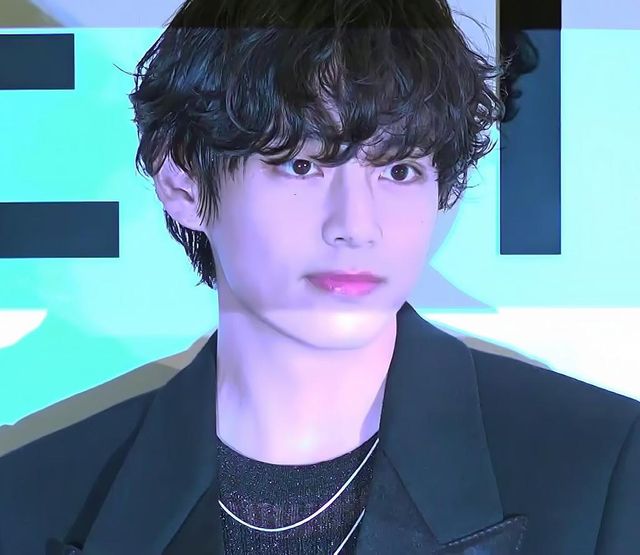 13 Unedited Moments Of BTS’s V At Celine's Pop-Up In Seoul Showing What ...