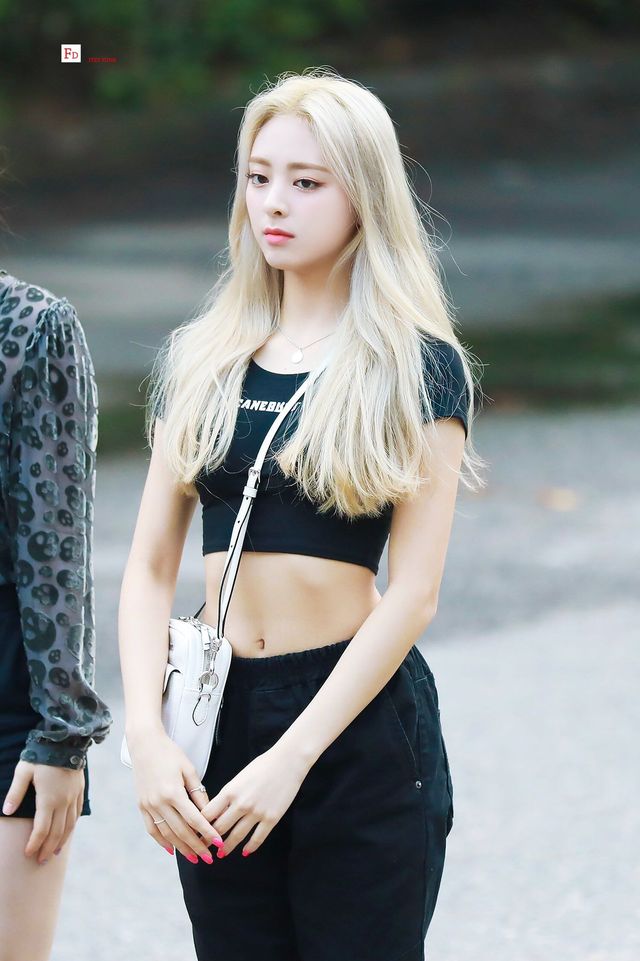 10+ Times ITZY's Yuna Gave Us Major Fashion Inspo With Her Stylish ...