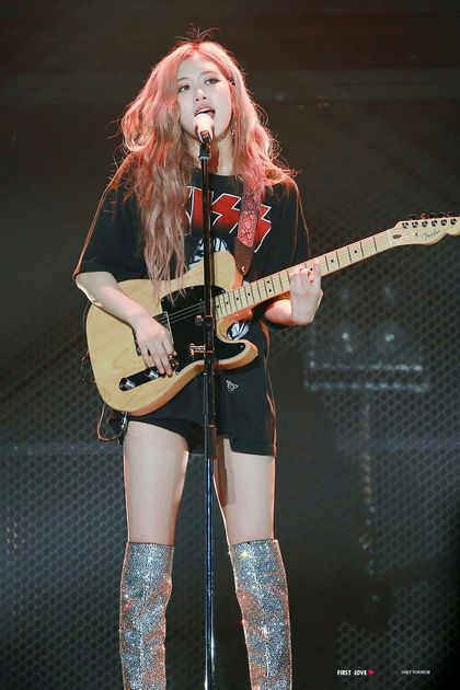 10+ Times BLACKPINK’s Rosé Slayed As A Long-Legged Queen In Thigh-High ...