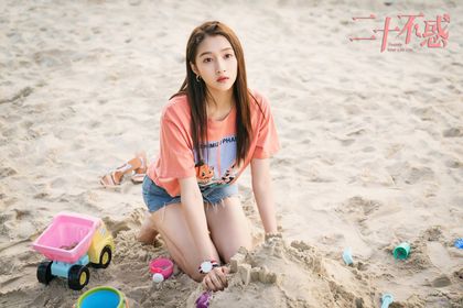 Who Is Guan Xiaotong? The Actress Luhan Has Been Accused Of Cheating On ...