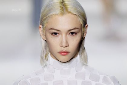 Stray Kids' Felix Slays As A Runway Model At Paris Fashion Week - Koreaboo