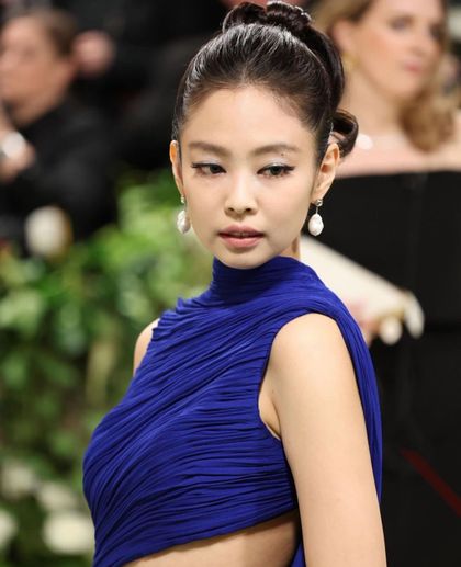 Think BLACKPINK's Jennie Wasn't On Theme At The "Met Gala"? Think Again ...