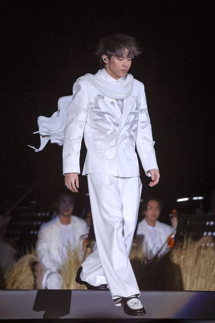 Hong Kong Top Boy Group MIRROR's Ian Chan Successfully Completes 7 Solo ...