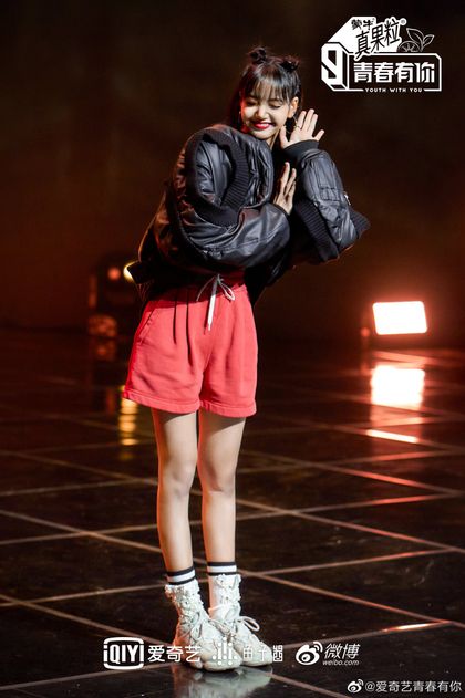 BLACKPINK's Lisa Was So Blown Away By "Youth With You" Trainee's Dance ...