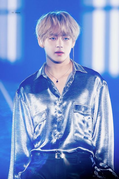 These 30+ Pics Prove BTS's V Looks Breathtaking In Every Color Of The ...