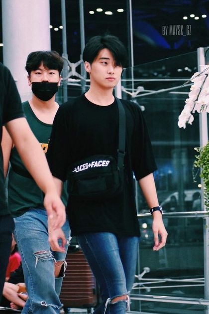 These 8 K-Pop Managers Are So Handsome, They Could Be Idols Themselves ...