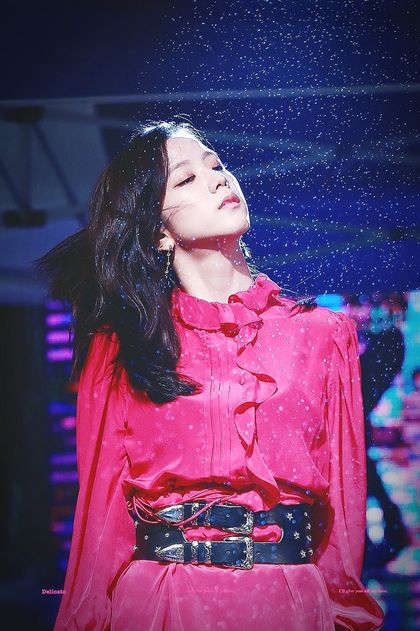 10+ Times BLACKPINK's Jisoo Served Powerful And Sexy Visuals In Red ...