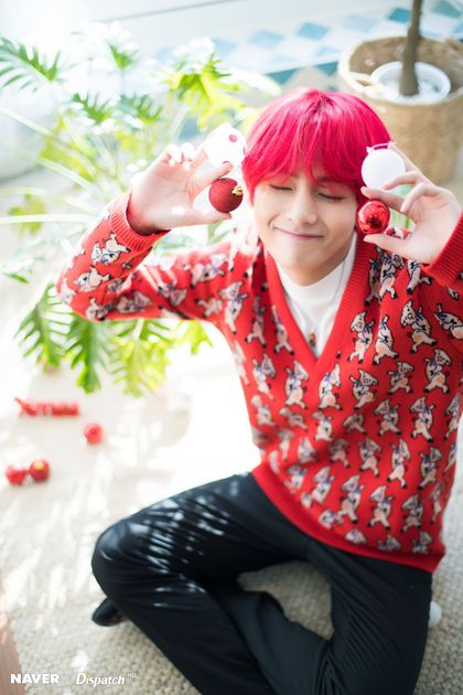BTS V's Parents' Day Gift For His Father Will Have You In Tears - Koreaboo