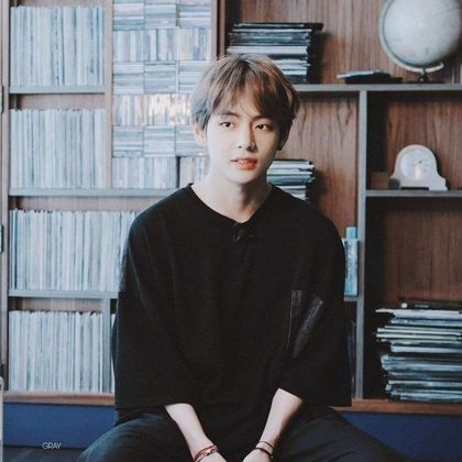 BTS's V Proves He's A Top Visual Even In The Most Ordinary Outfit ...