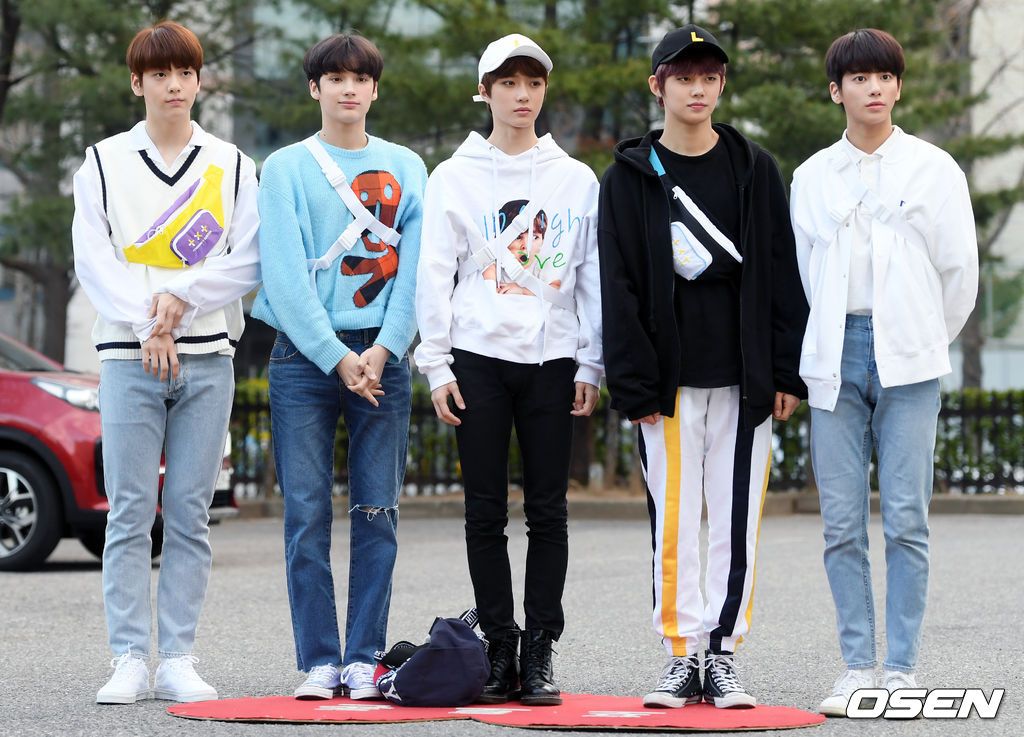 TXT Faced Technical Malfunction During "Crown" Performance At Music ...