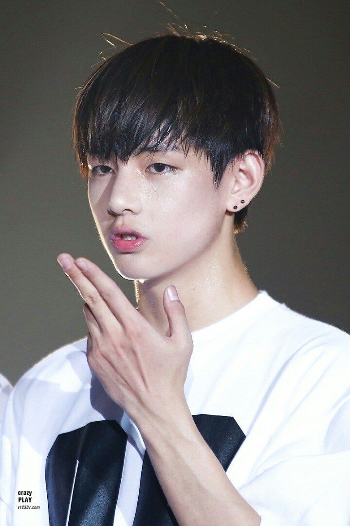 10 Male Idols With Hands That Will Finally Convince You That Hands Can ...