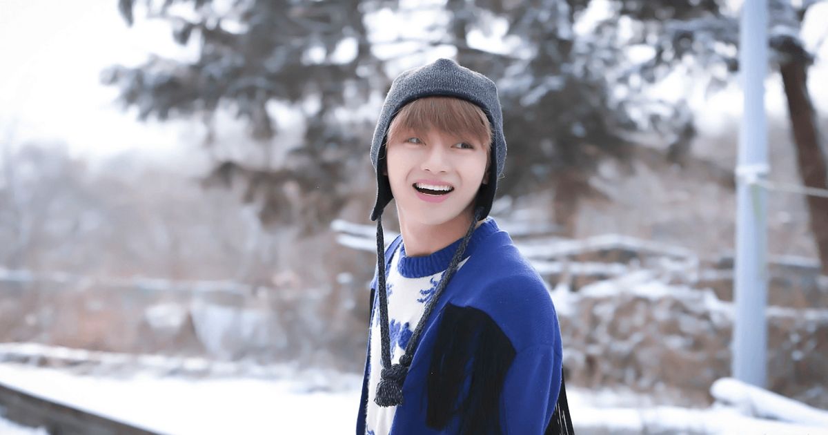 22 Times BTS's V Proved He Has The Most Adorable "Box Smile" - Koreaboo