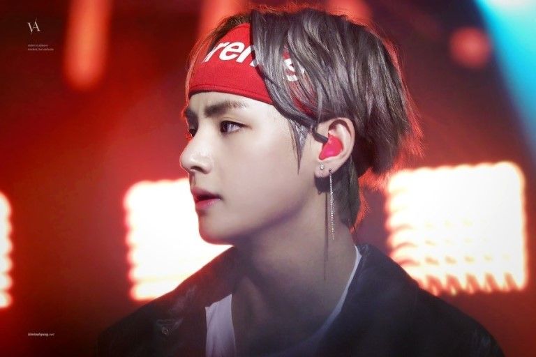 Only BTS's V Can Compete Against BTS's Jin For That "Bandana King ...