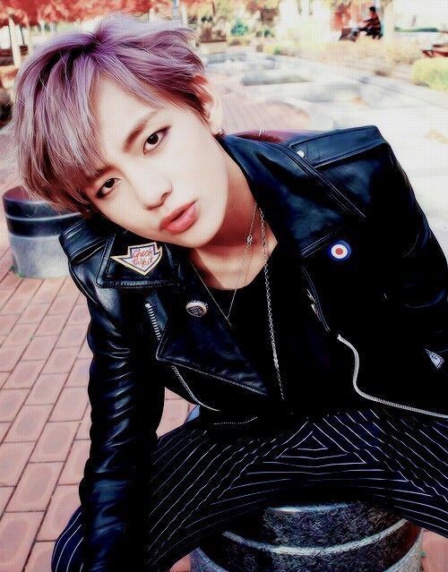 Proof That BTS V Looks Good In Any Hair Color - Koreaboo