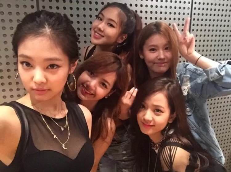 Jennie discusses BLACKPINK's struggles as trainees - Koreaboo